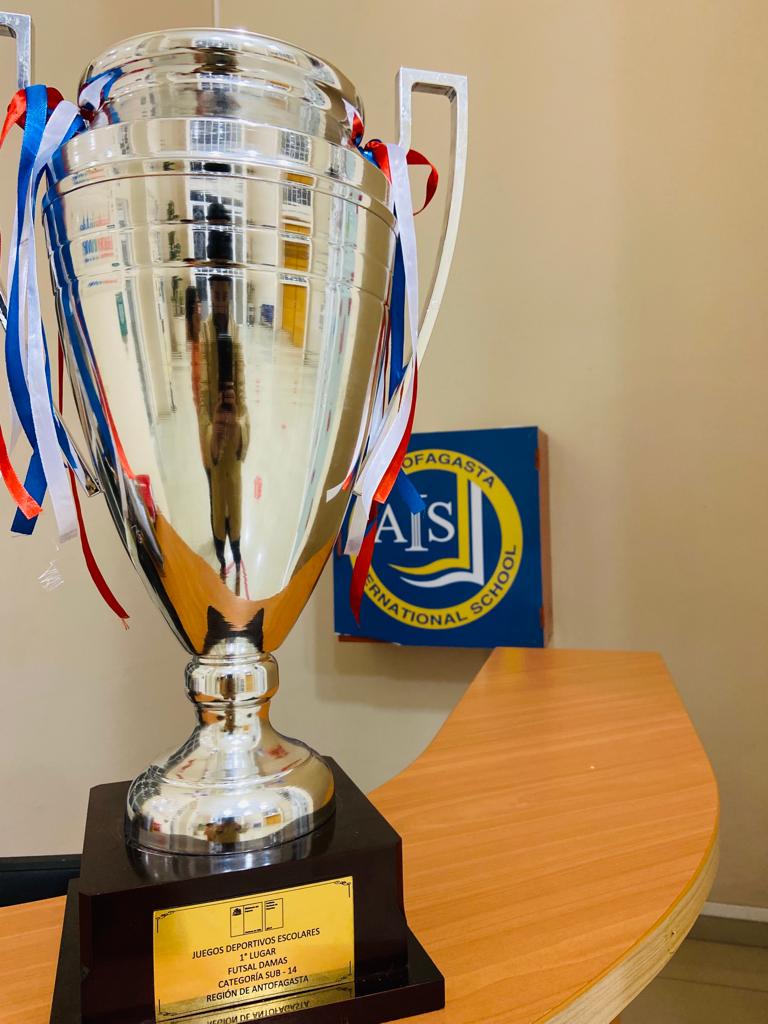 ¡AIS Bicampeón Regional Futsal Damas Sub 14! – Antofagasta International School